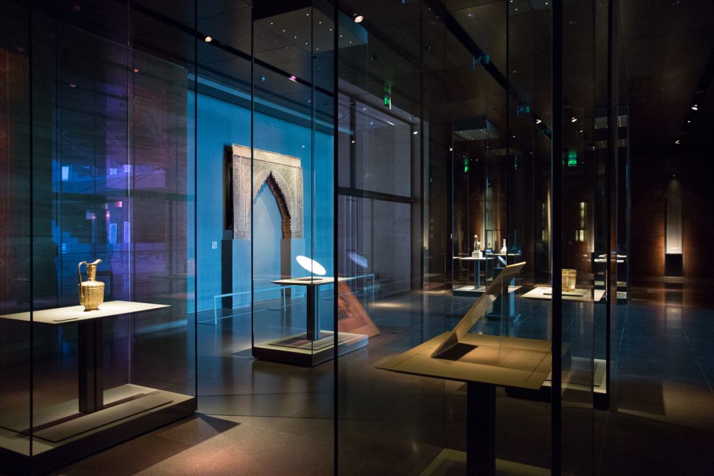 Relicase-Museum display cases,showcases manufacturer