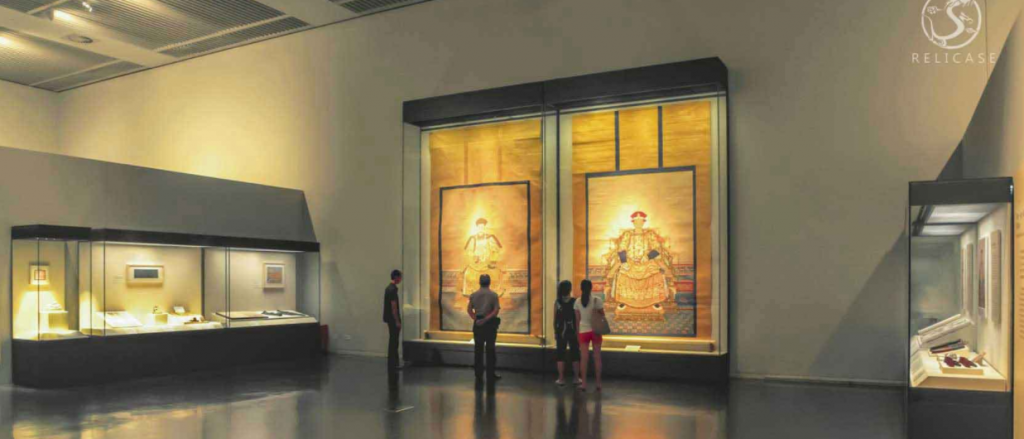 The basic guide to Museum Showcase Glass – Relicase-Museum display ...