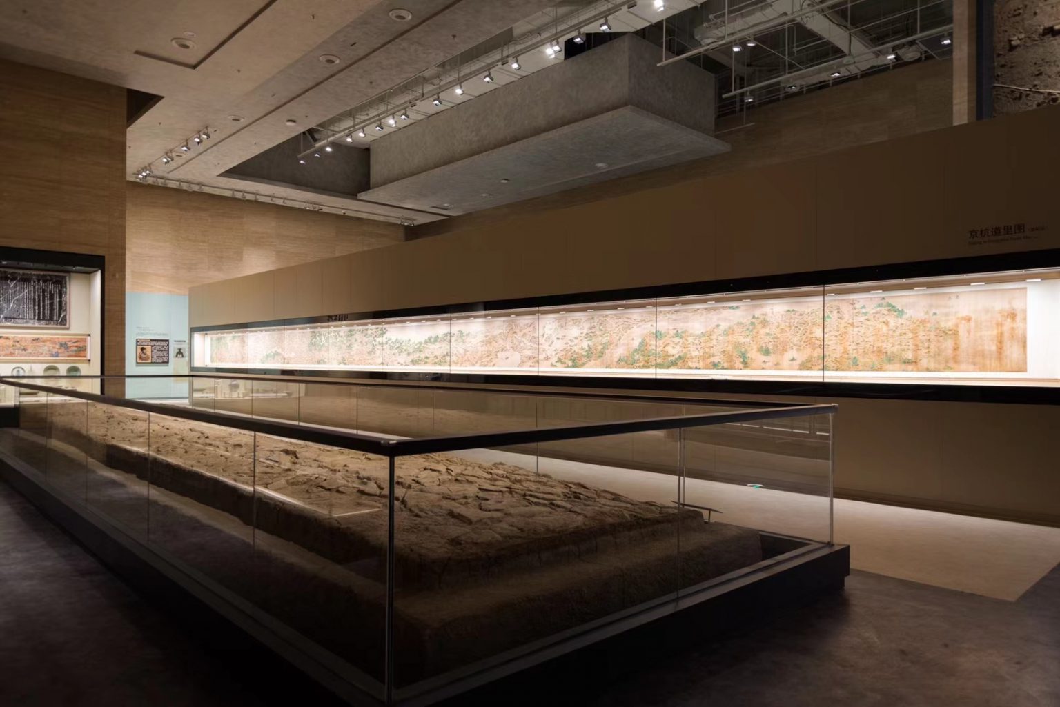 The 14 Different Kinds of Museum Wall display case design styles ...